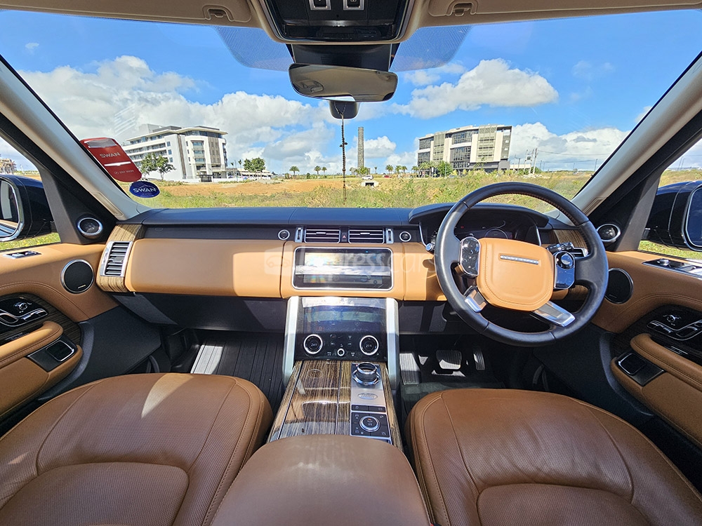 Dealership Second Hand Land Rover Range Rover Vogue 2020 - lexpresscars.mu