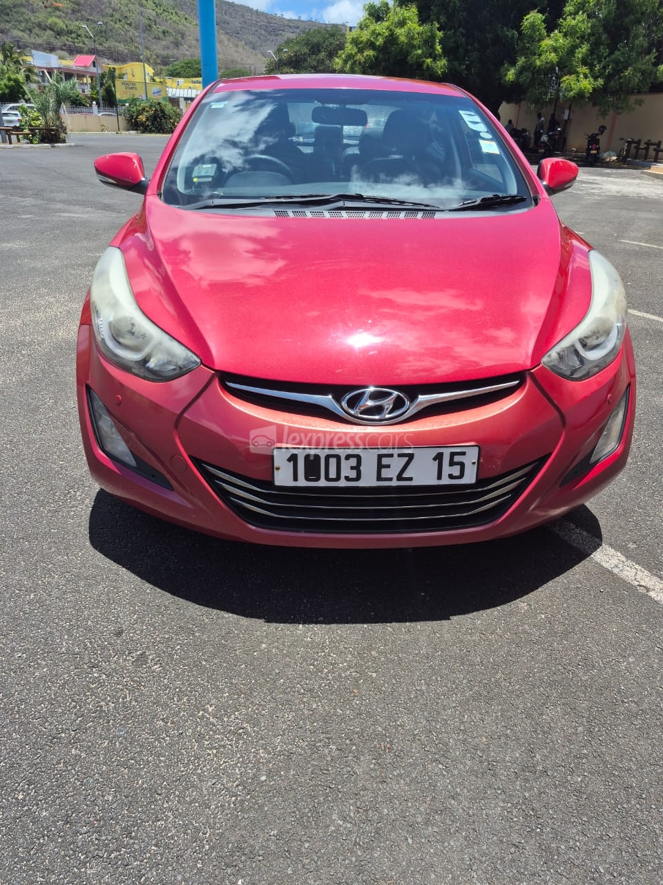 Second-Hand Hyundai Elantra 2015 - lexpresscars.mu