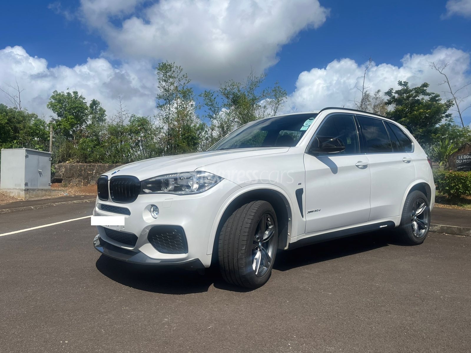 Second-Hand BMW X5 2016 - lexpresscars.mu