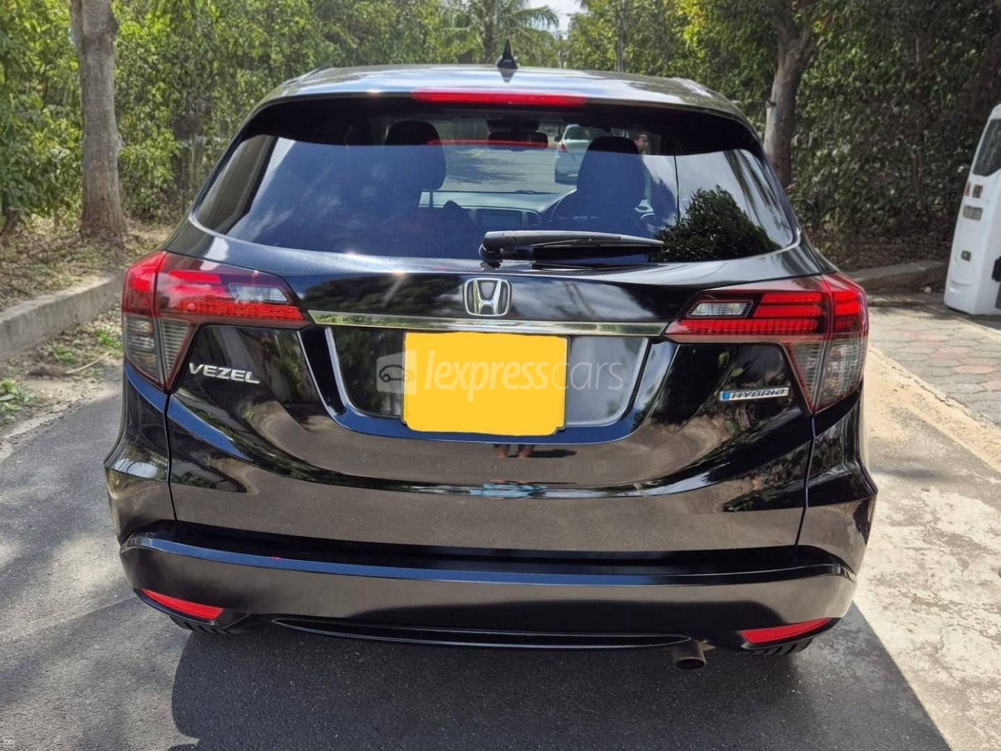 Second-Hand Honda Vezel Z 2018 - lexpresscars.mu