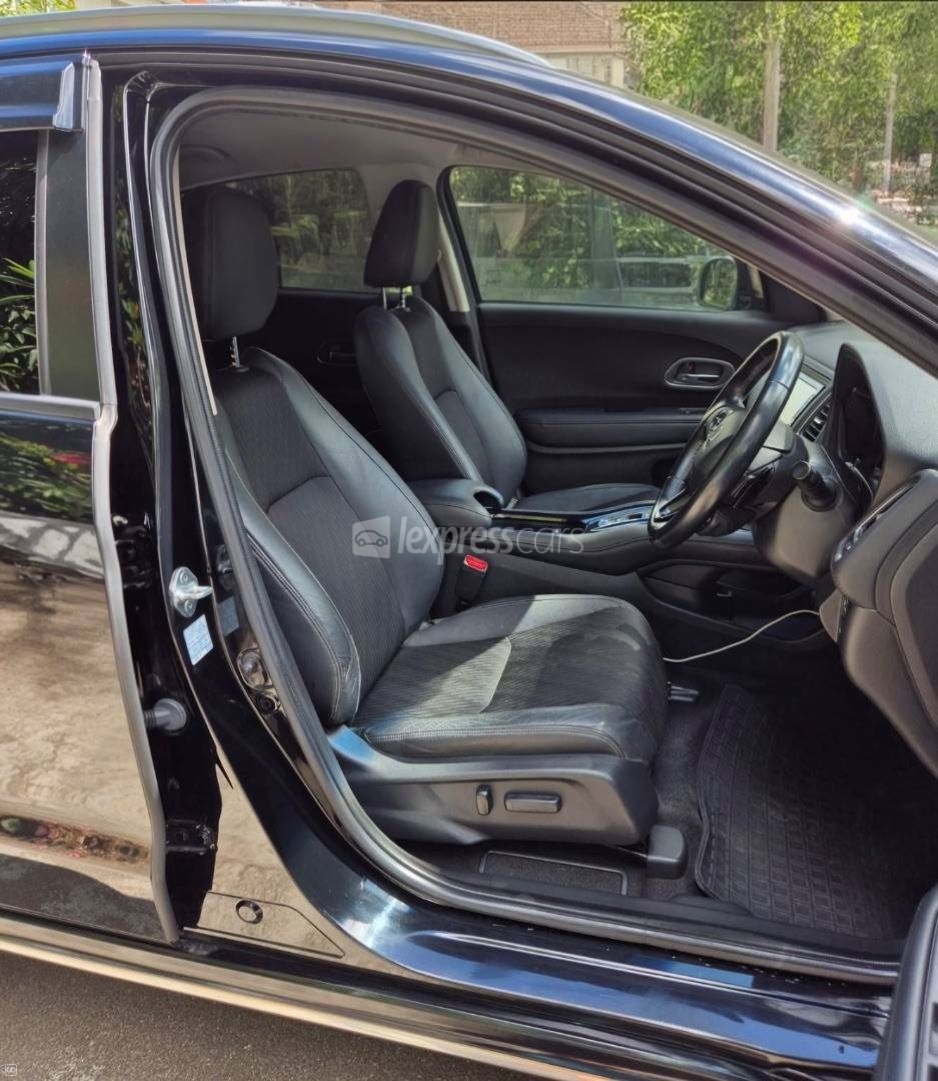 Second-Hand Honda Vezel Z 2018 - lexpresscars.mu