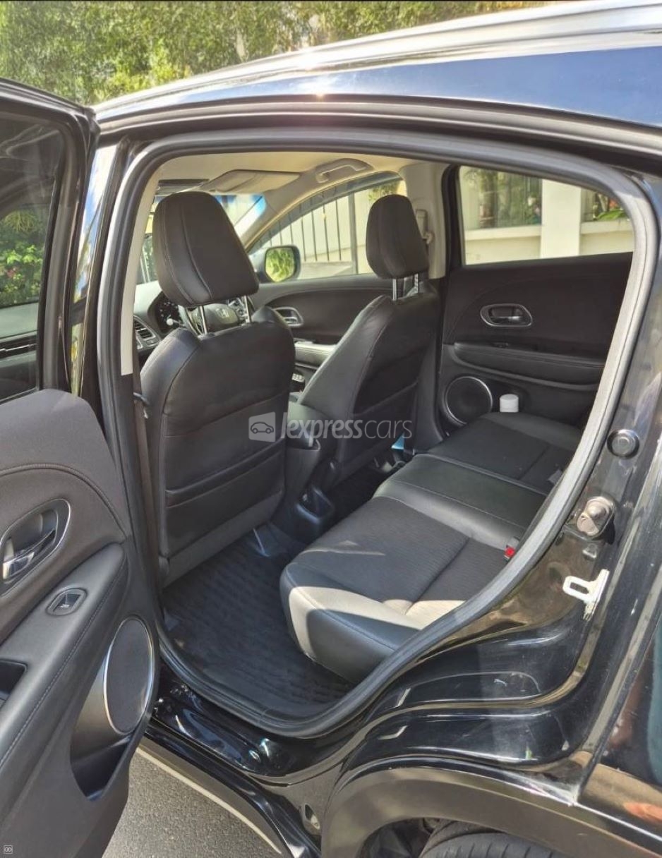 Second-Hand Honda Vezel Z 2018 - lexpresscars.mu