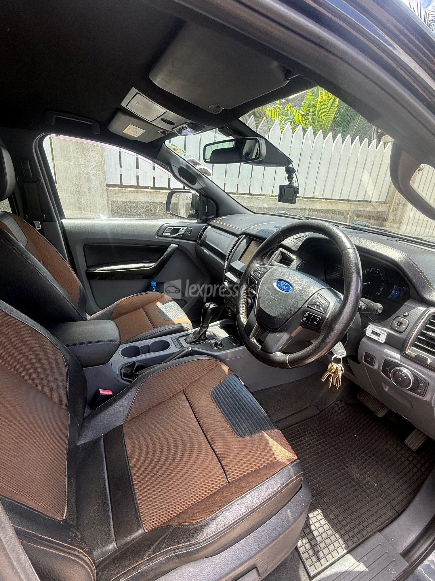 Second-Hand Ford Ranger Wildtrak 2016 - lexpresscars.mu