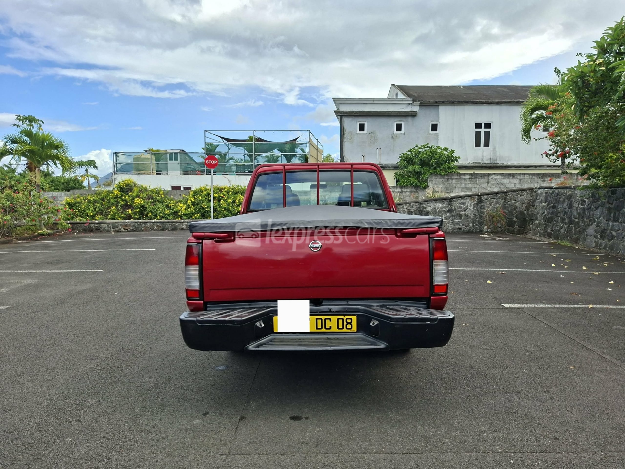 Second-Hand Nissan Pick- Up 2008 - lexpresscars.mu