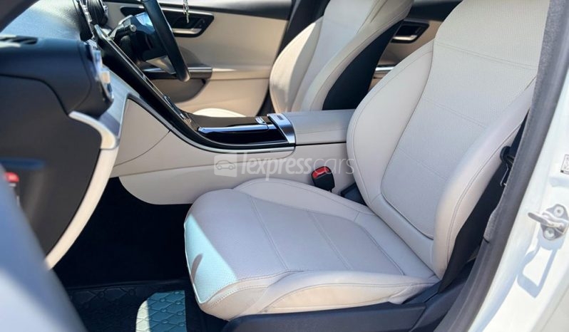 Dealership Second Hand Mercedes-Benz C180 - lexpresscars.mu