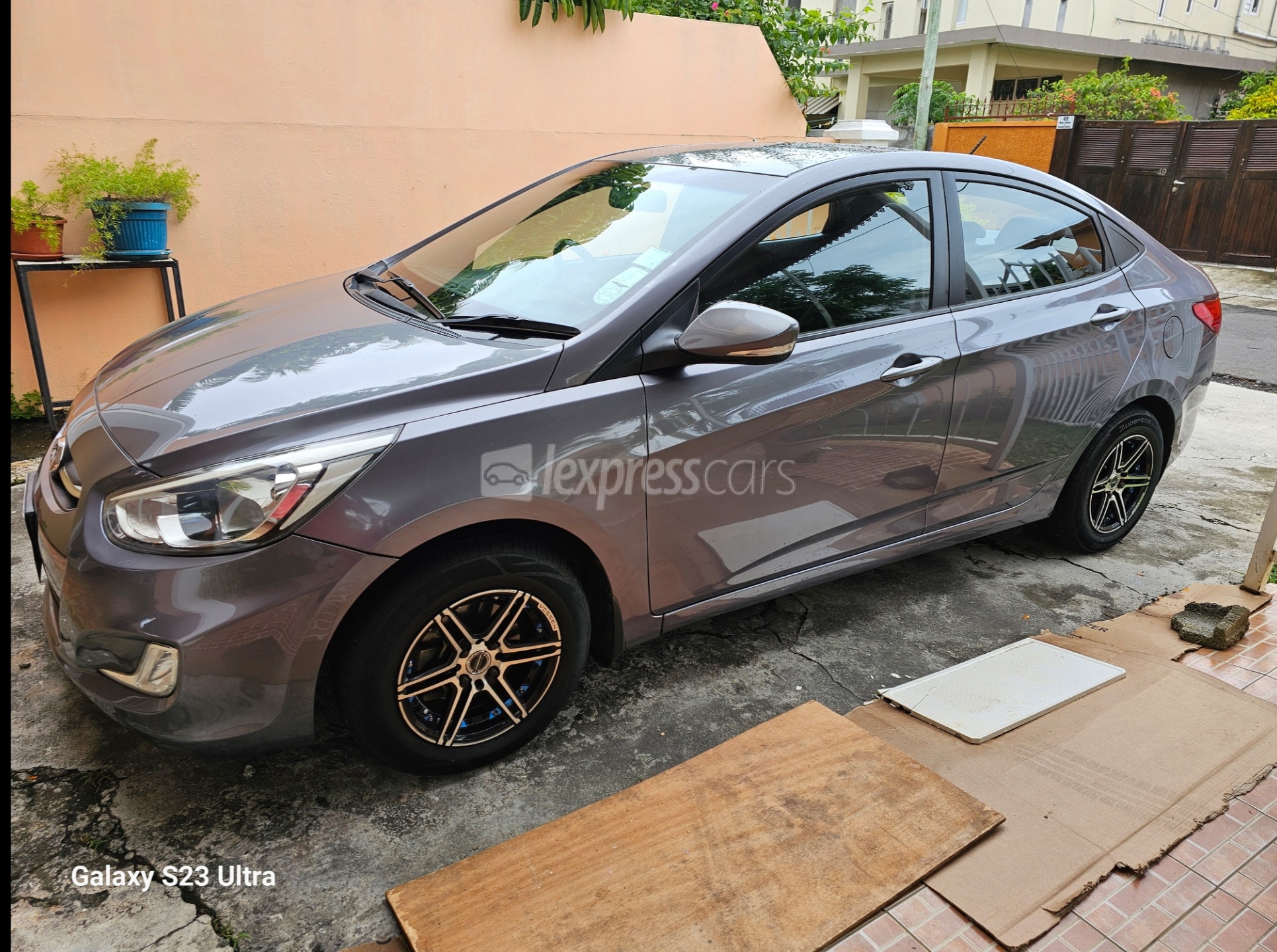 Second-Hand Hyundai Accent 2015 - lexpresscars.mu